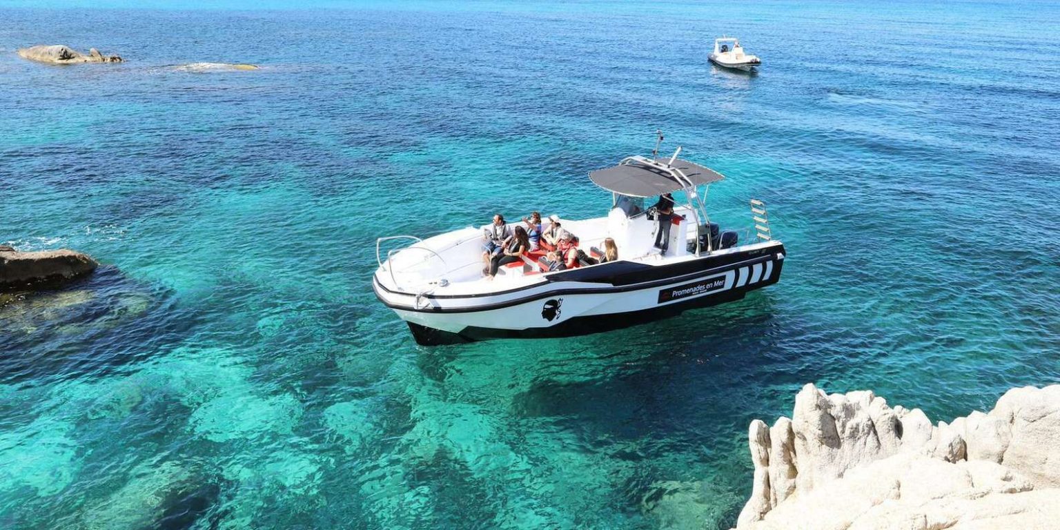 Excursion en bateau depuis Calvi - Top 5 des balades en bateau à Calvi Excursion en bateau depuis Calvi - Top 5 des balades en bateau à Calvi